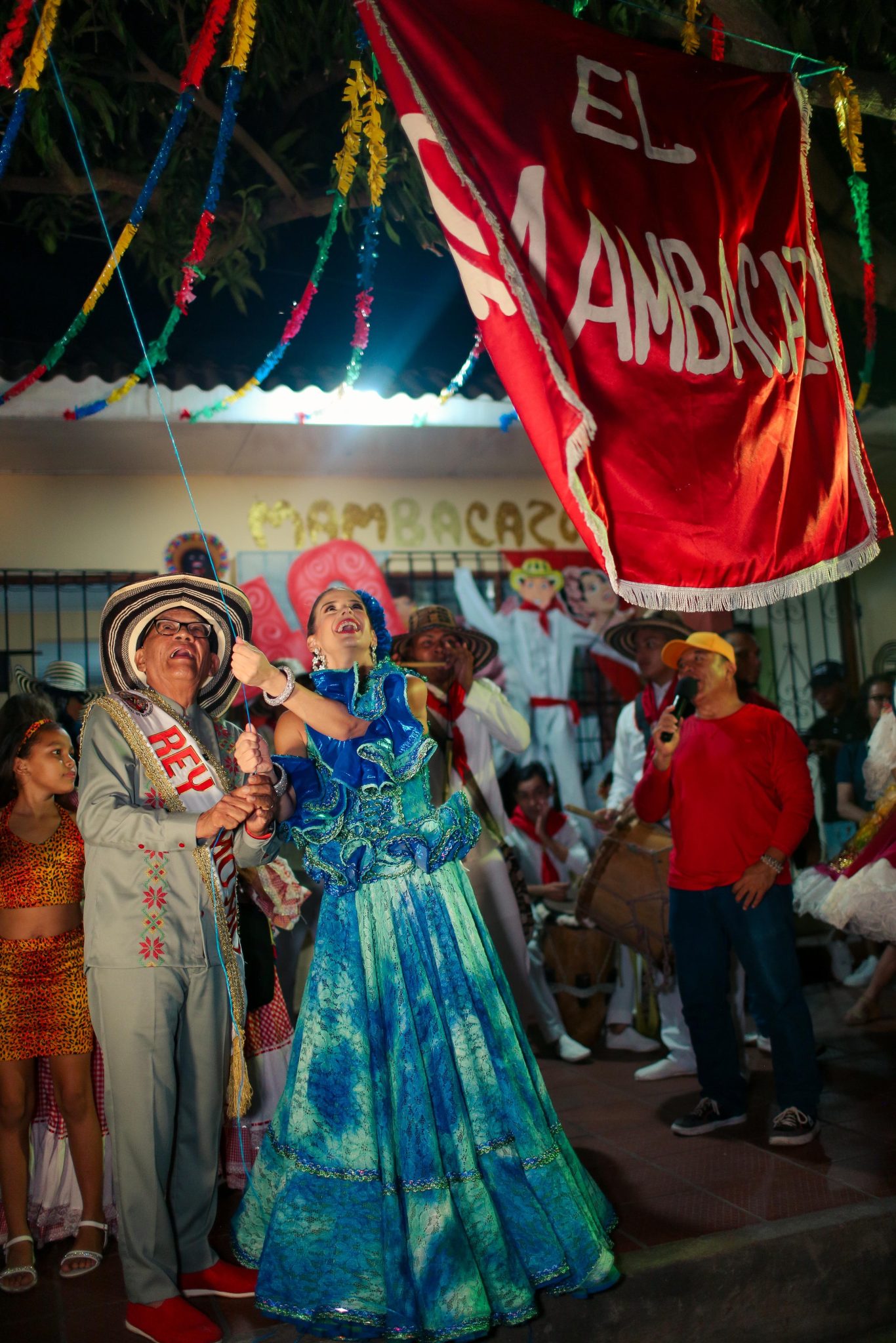 Izada de bandera de la Cumbiamba el Mambacazo en sus 40 años de ...