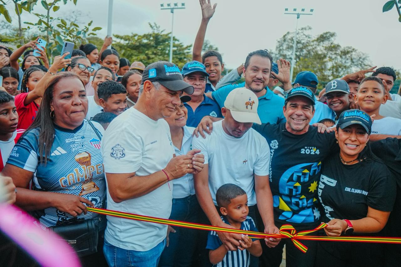 ¡Iniciamos las obras del parque y cancha Santa María!: alcalde Char ...